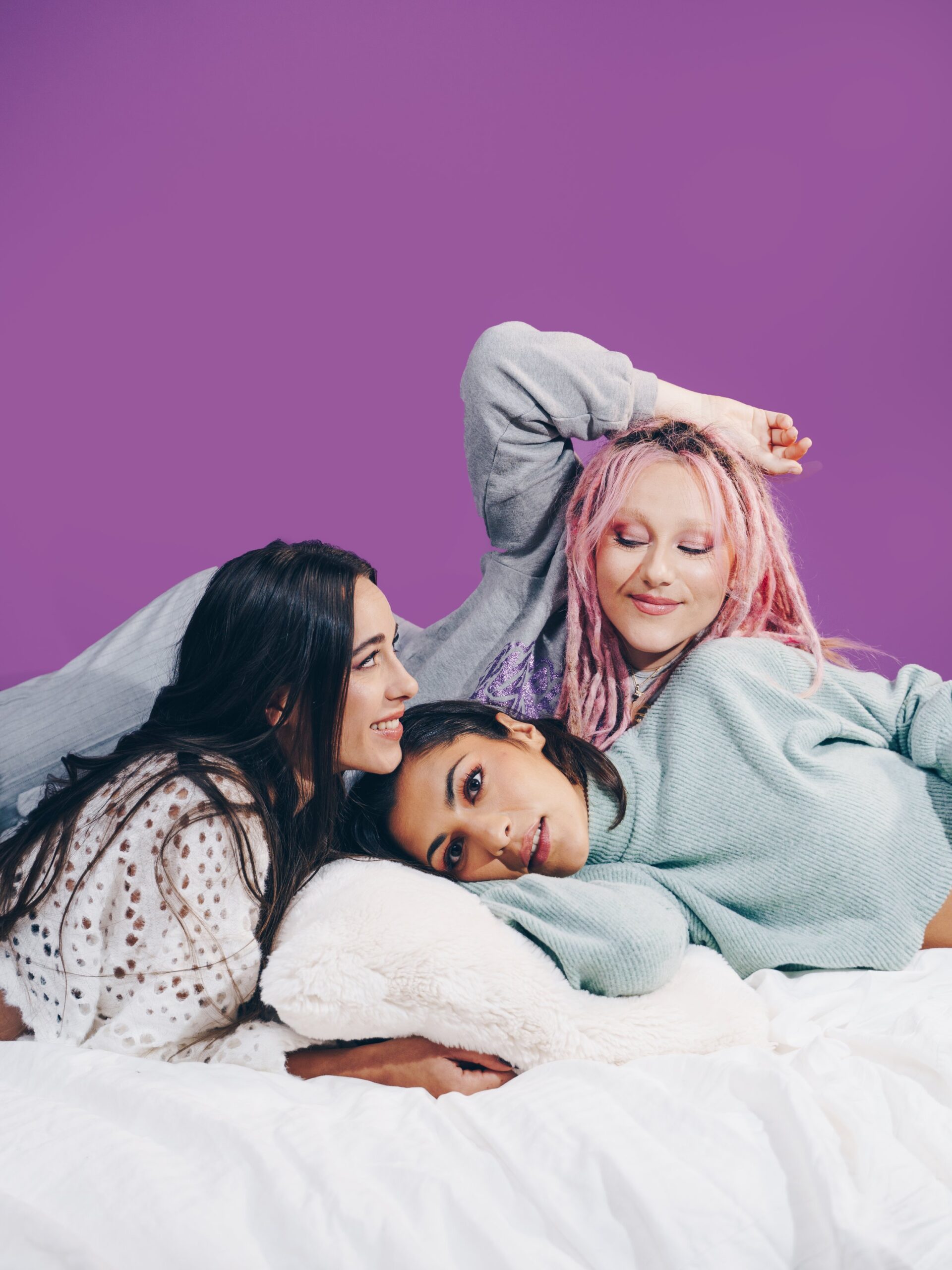 L.E.J. Three Sirens from Saint-Denis! - AthensCalling.gr